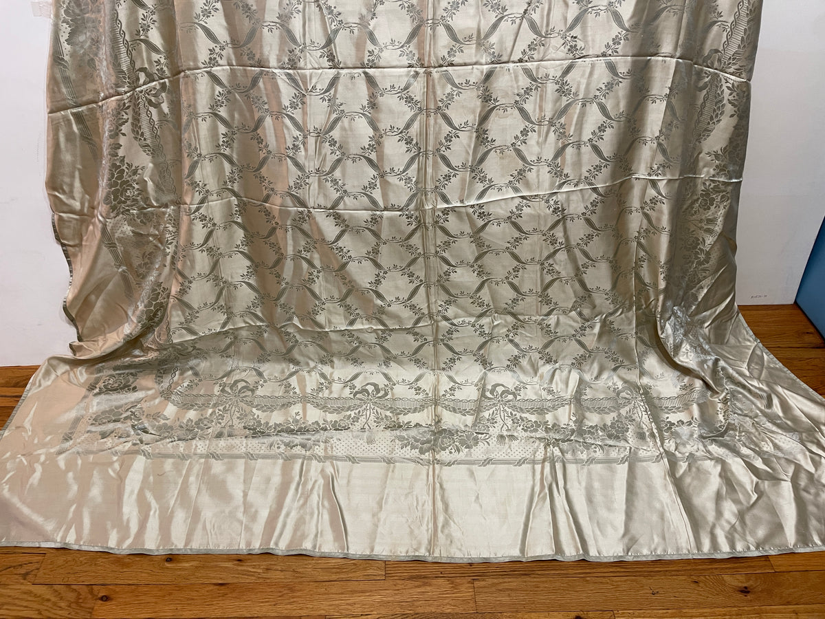 20th Century French Silk Coverlet ID: T082201 – Tapestry Source